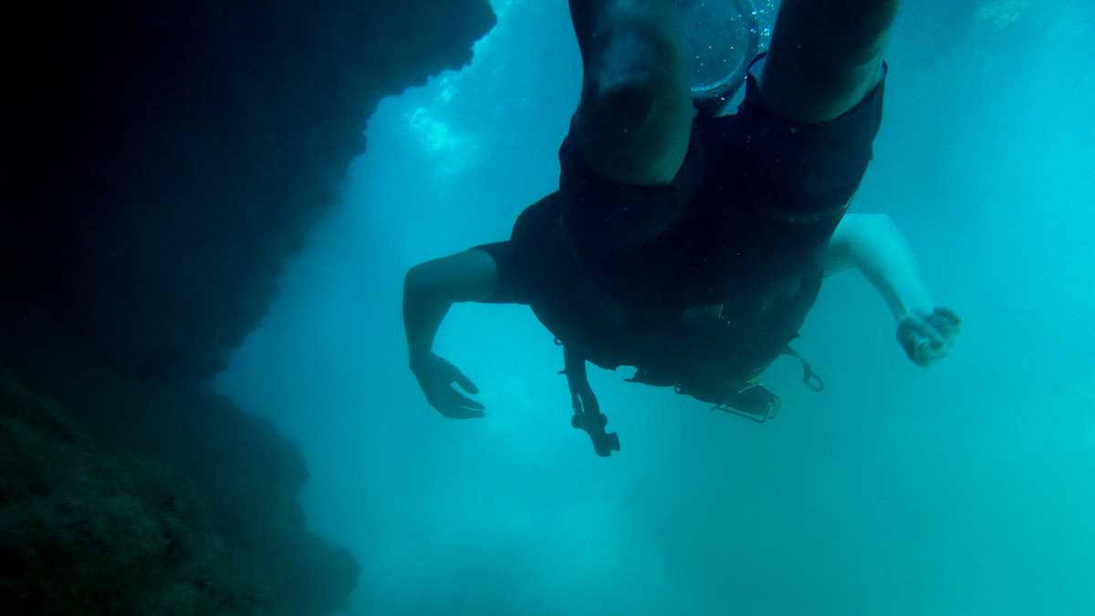 Low Visibility Diving: Why You Should Try It - Scuba.com