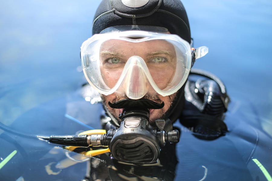 Scuba Diving Mask Squeeze: How to Prevent It - Scuba.com
