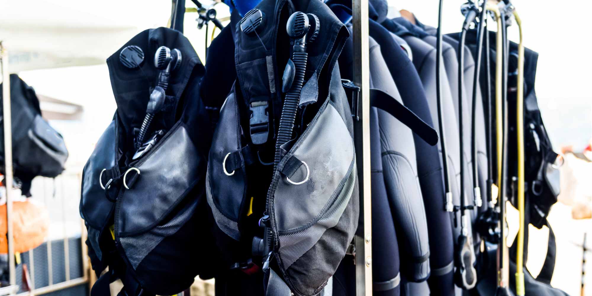 Buoyancy Compensators: Back Inflate BCs versus Vest Style BCs