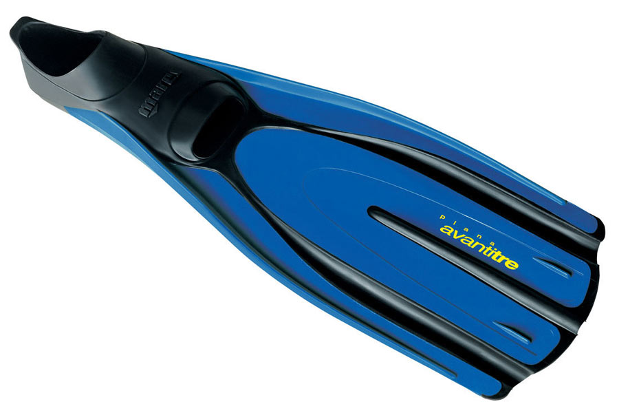 Open-Heel or Full-Foot Fins? - AquaViews