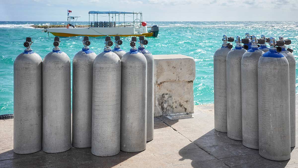 Ultimate Guide to Scuba Diving Tanks - Scuba.com