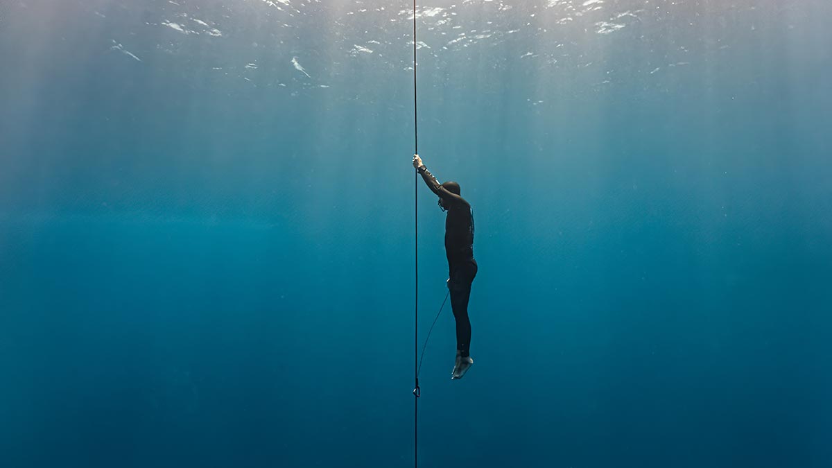 Freediving Computers Explained - Scuba.com