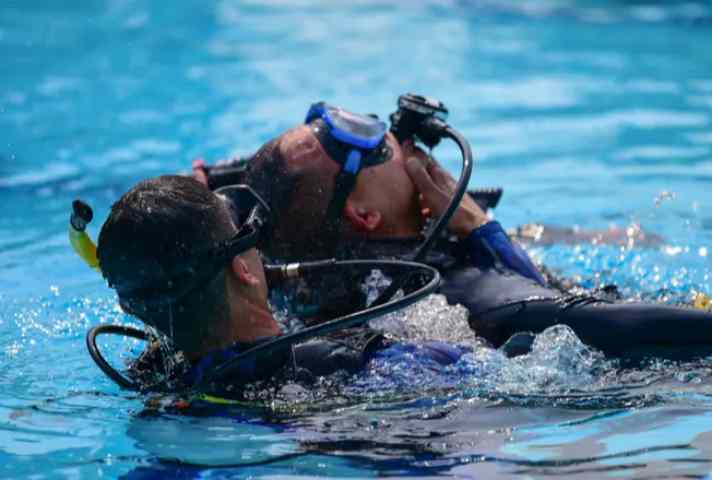 PADI Scuba Diving Lessons in New York at Scuba.com | Scuba